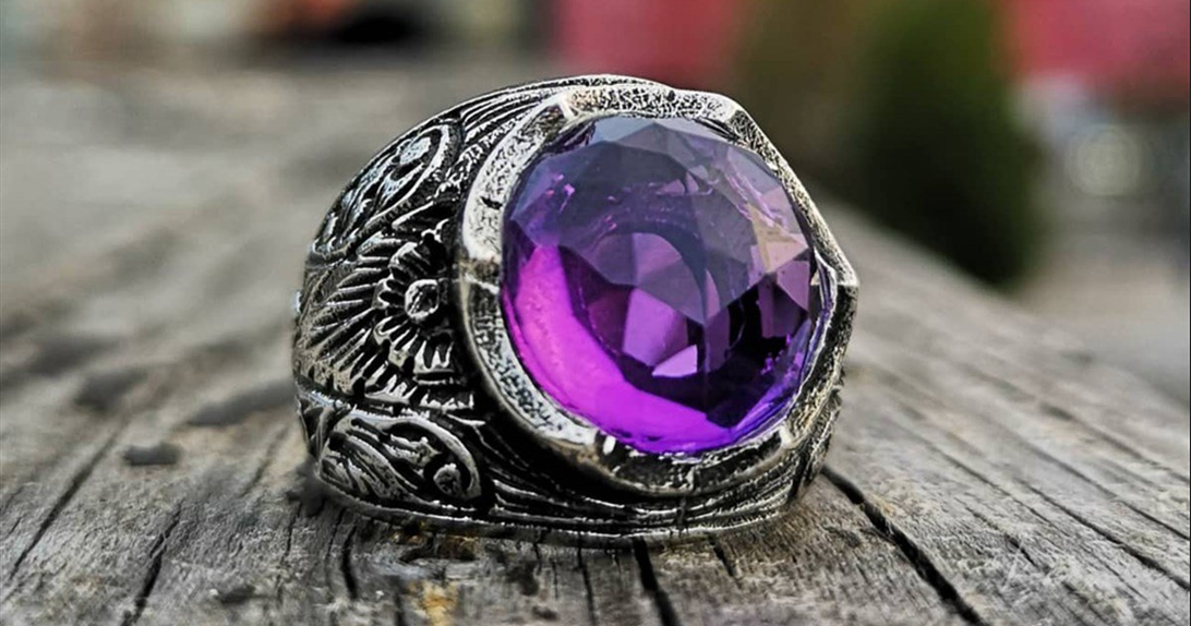 Quels sont les avantages des chevalières améthyste ? – Chevalière Royale