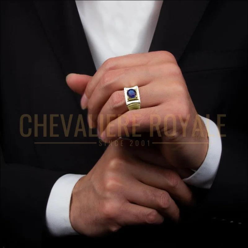 Chevalière or jaune et blanc carats pierre saphir – Chevalière Royale